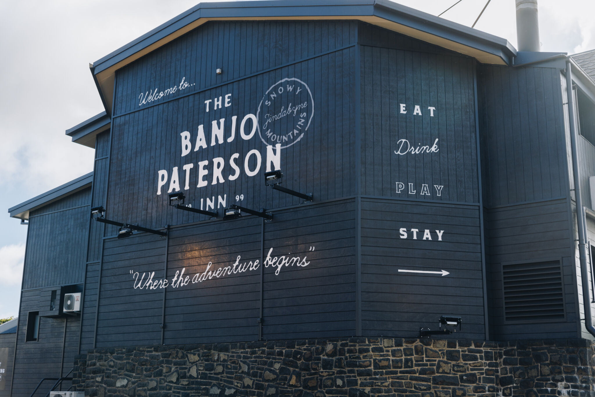 Banjo Patterson Inn - Bergstrom Architects
